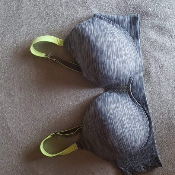 Maidenform | Intimates & Sleepwear | Maidenform Wireless Support Bra ...